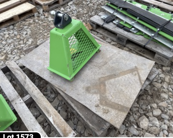 Avant Tecno Wheel Loader Hitch General Freight transport quote to ...