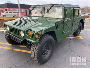 AM General M998 Humvees transport quote to Shell Knob, MO. VeriTread ...