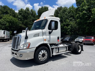 Freightliner Cascadia Trucks - Conventional Tractor transport quote to ...