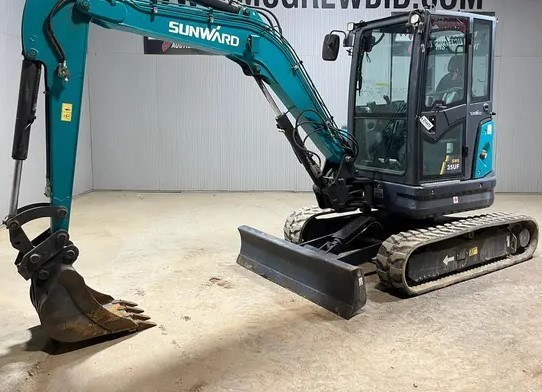 Sunward SWE35UF Mini Excavators transport quote to Jefferson, NH ...