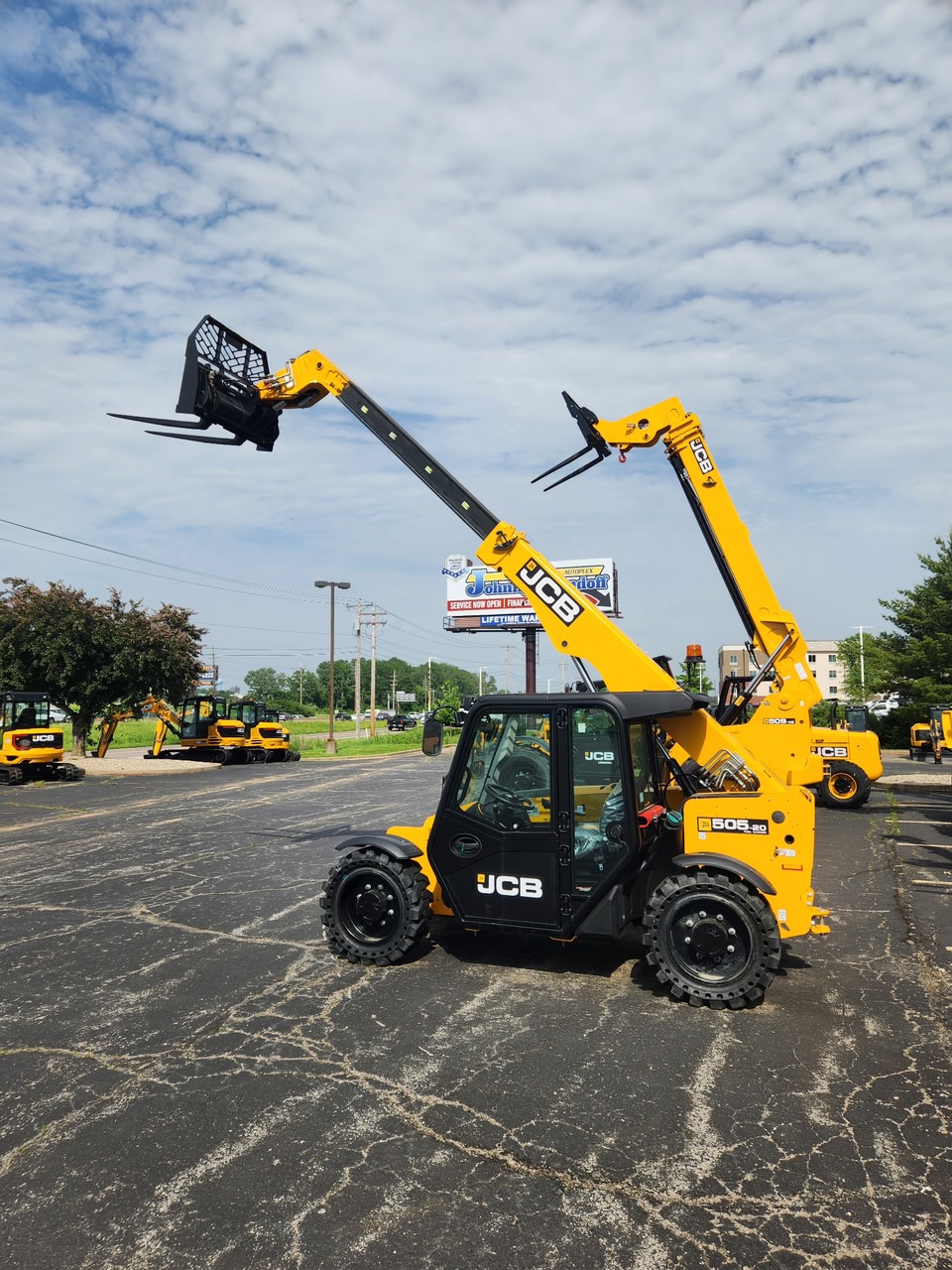 JCB 50520TC Telehandlers transport quote to Burlington, IA. VeriTread ...