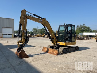 Cat 306CR Excavators transport quote to Hazleton, IA. VeriTread Load ...