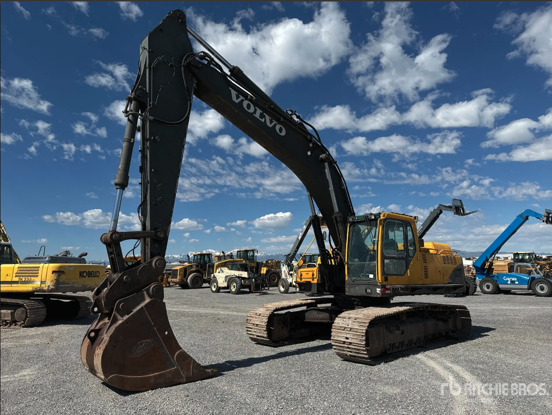 Volvo EC360BLC Excavators transport quote to Houston, MO. VeriTread ...