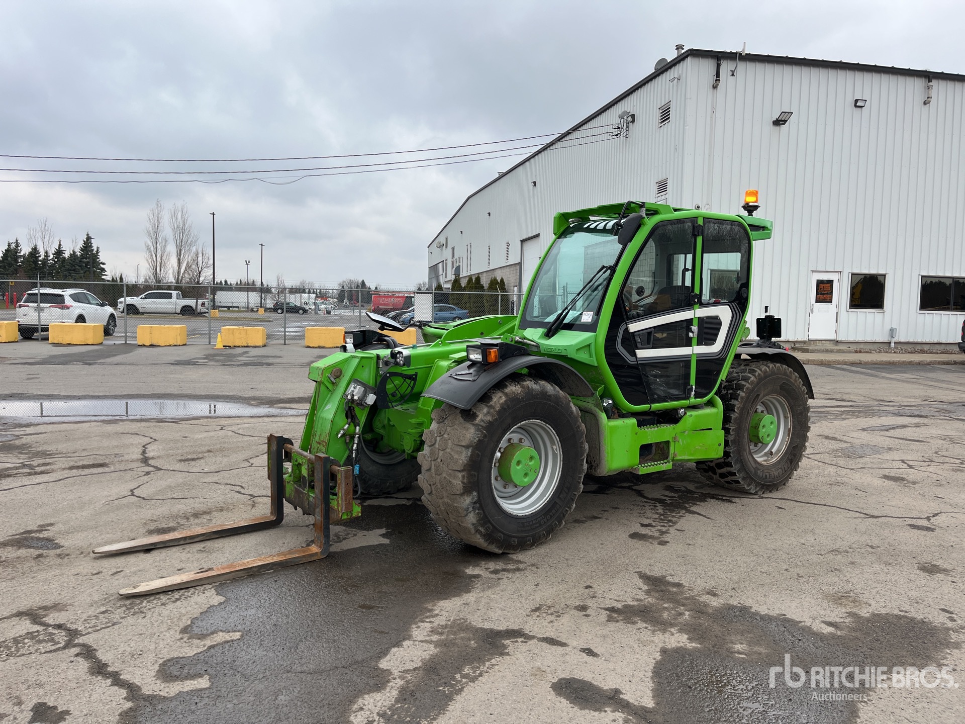 Merlo MF40.7CS Telehandlers transport quote to CARP, ON. VeriTread Load ...