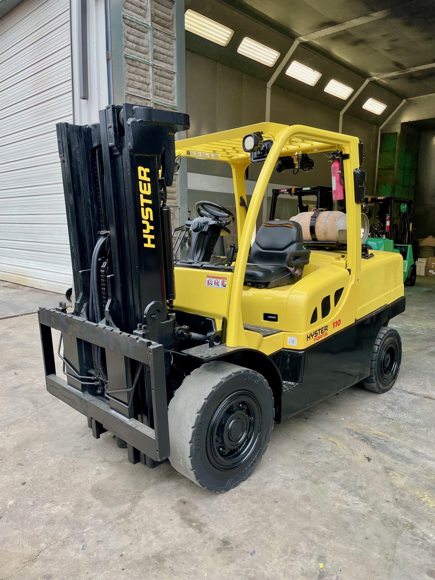 Yale GLP080VX Forklifts - Pneumatic Tire transport quote to Houston, TX ...