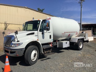 International 4400 Trucks - Tanker transport quote to Speedwell, TN ...