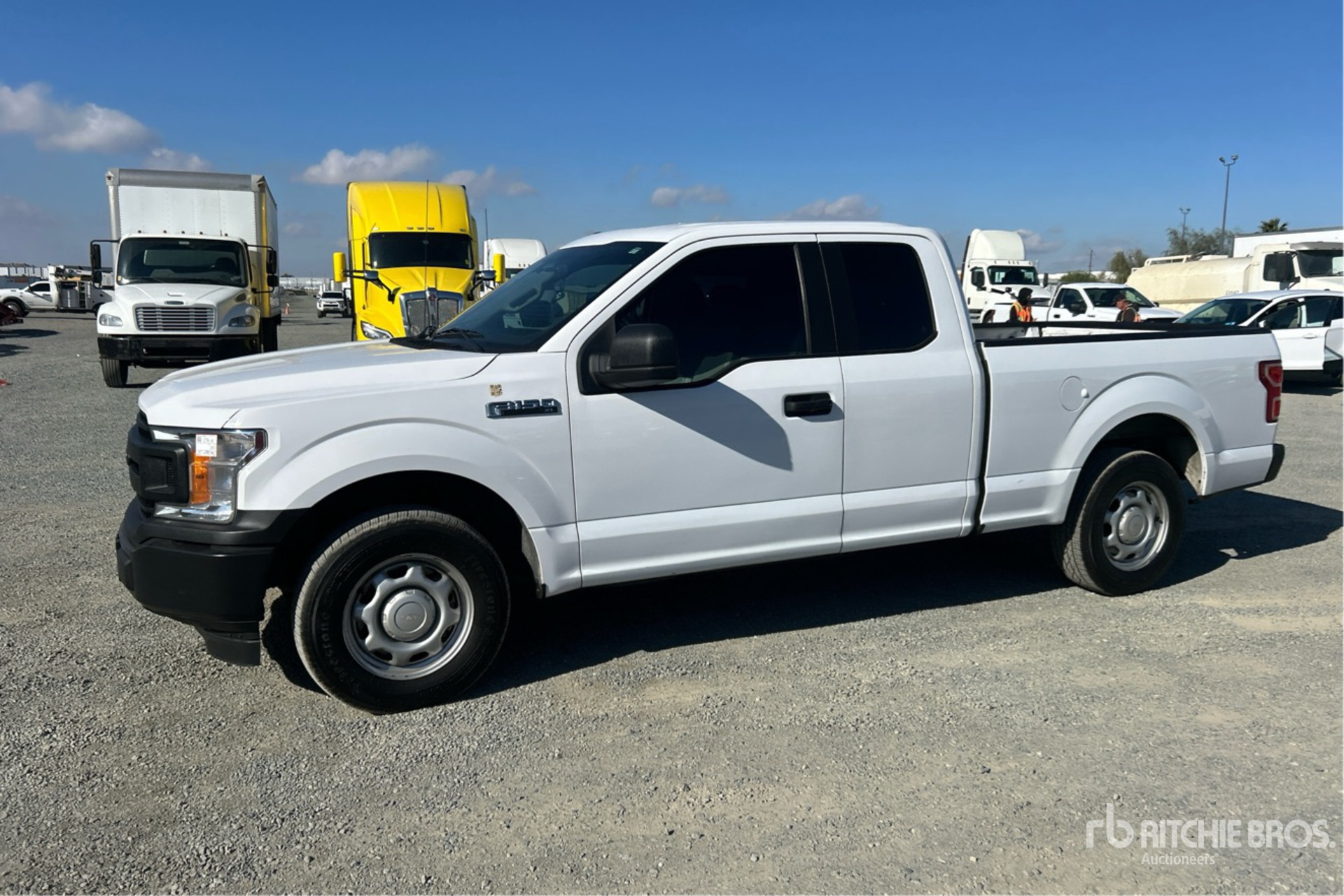 Ford F150 Extended Cab Trucks - Pickup transport quote to Compton, CA ...