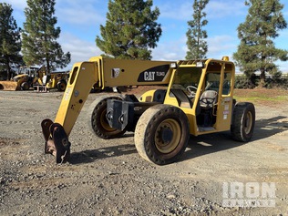 Cat TL943 Telehandlers transport quote to Opal-ocka, FL. VeriTread Load ...