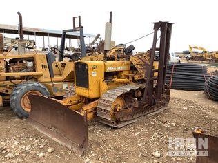John Deere 450C Pipelayers transport quote to Tijeras, NM. VeriTread ...