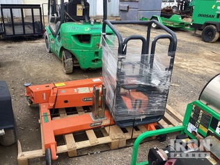 JLG FT140 Forklifts - Pneumatic Tire transport quote to Hendersonville ...