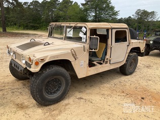 AM General M1097R1 Humvees transport quote to Dallas, TX. VeriTread ...