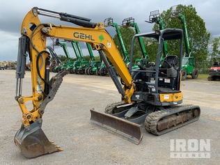 Gehl Z35 Excavators transport quote to Byhalia, MS. VeriTread Load 1433458