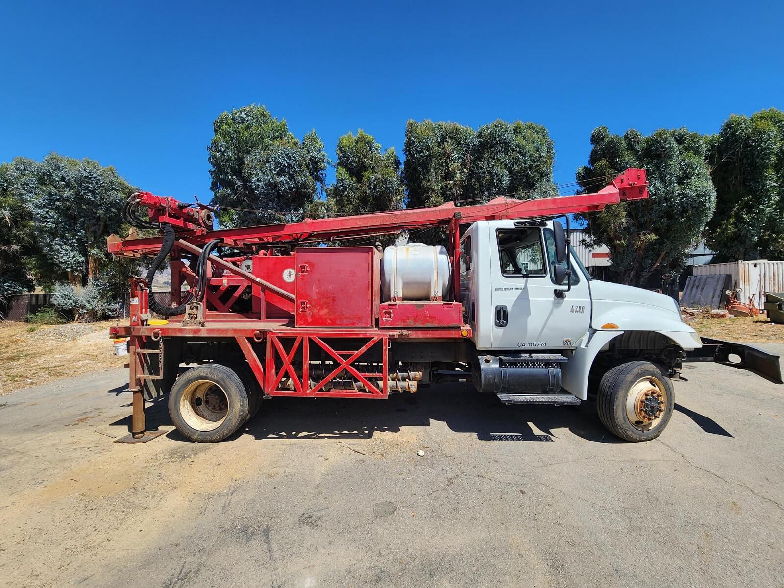 International 4200 Trucks - Dump transport quote to El Paso, TX ...