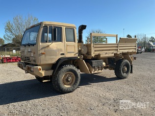 Stewart & Stevenson M1078A1 Trucks - LMTV / LMTV 4x4 Cargo/Van Truck ...