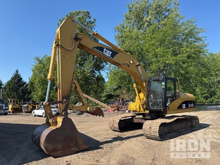 Cat 320CL Excavators transport quote to Harrisburg, PA. VeriTread Load ...