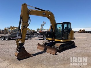Cat 3075 Excavators transport quote to De Kalb, TX. VeriTread Load 1963432
