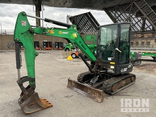 Bobcat E32i Excavators transport quote to Durham, CT. VeriTread Load ...