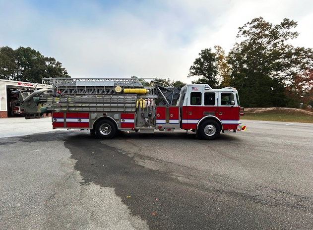 Sutphen Platform Ladder 70' General Freight transport quote to ...