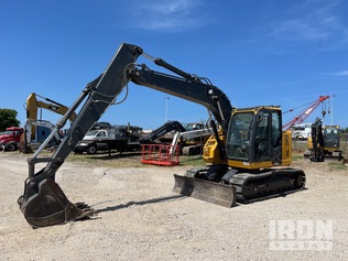 John Deere 135G Excavators transport quote to Cairo, GA. VeriTread Load ...