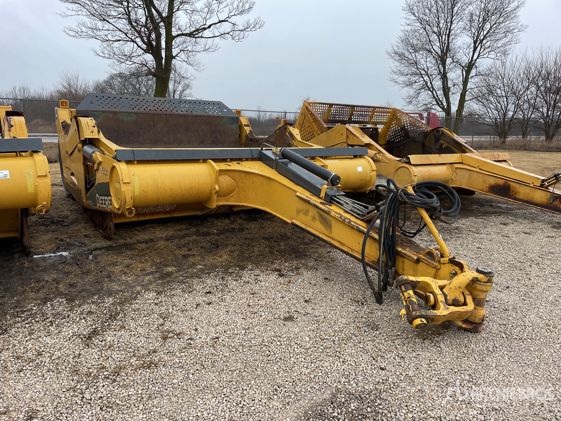 John Deere 2412DE Scrapers transport quote to Mulberry, FL. VeriTread ...
