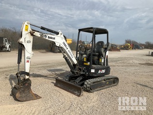 Bobcat E26 Excavators transport quote to Cadillac, MI. VeriTread Load ...