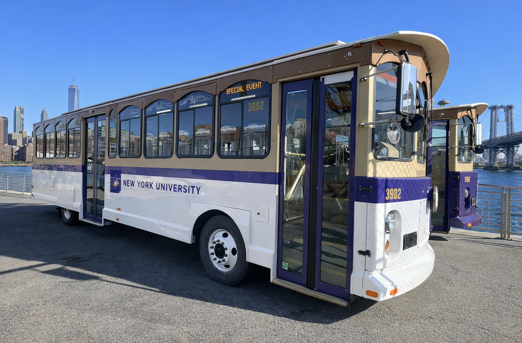 Freightliner Trolley Bus. General Freight transport quote to Emeryville ...