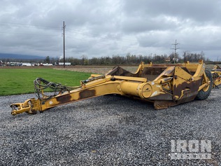 John Deere 2112E Scrapers transport quote to Urbana, IL. VeriTread Load ...