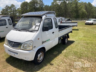 Vantage EV1000 Utility Vehicles transport quote to Miami, FL. VeriTread ...