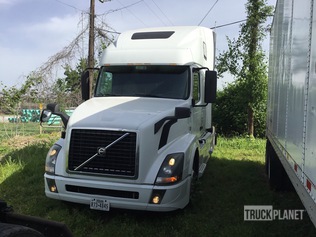 Volvo VNL Trucks - Conventional Tractor transport quote to Brooksville ...