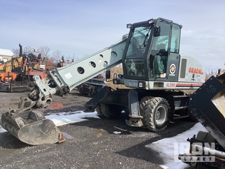 Gradall XL3300 Excavators transport quote to King City, ON. VeriTread ...
