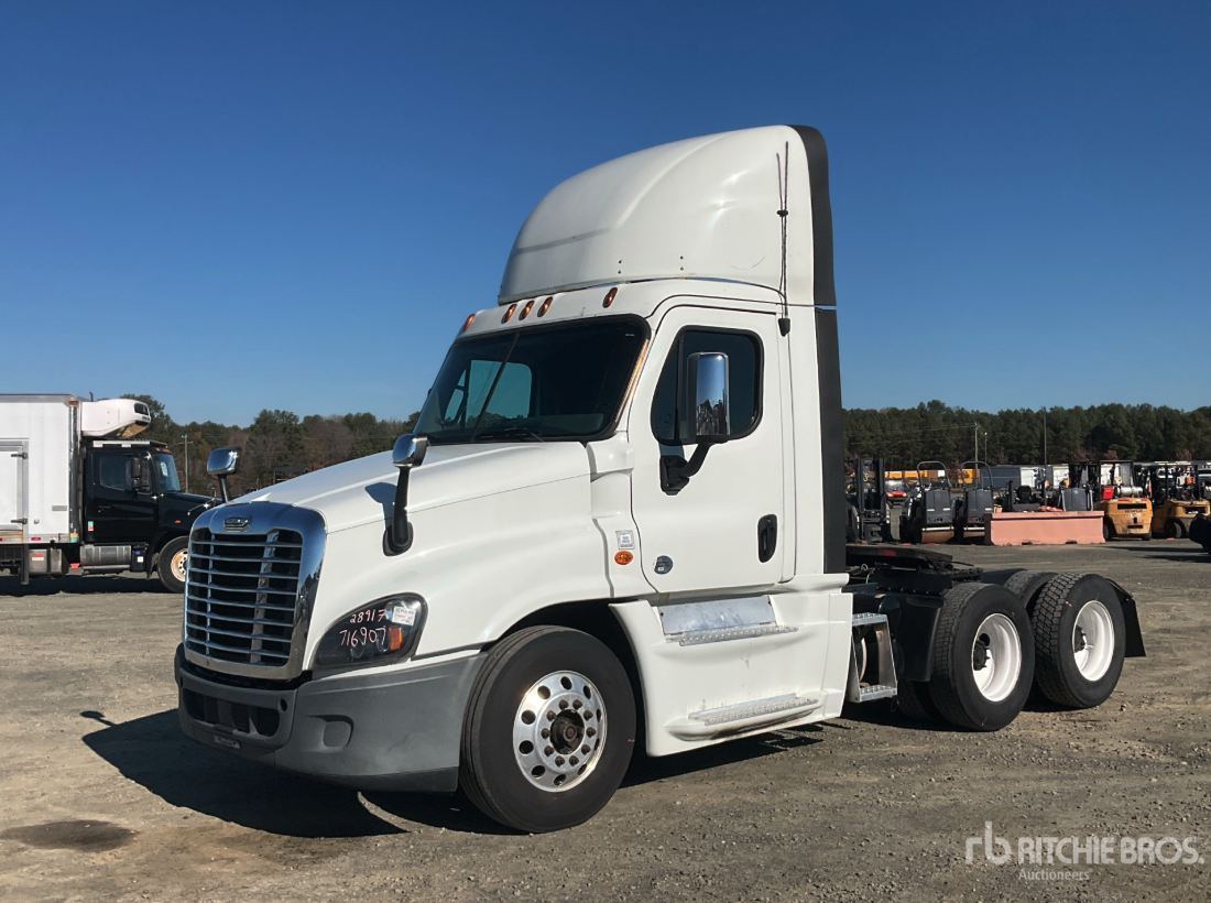 Freightliner Cascadia125 Trucks - Conventional Tractor transport quote ...