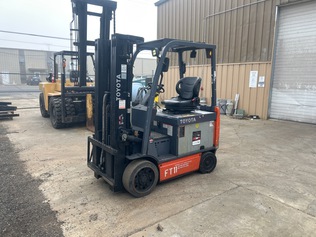 Toyota 8FBCU32 Forklifts - Pneumatic Tire transport quote to Shelton ...